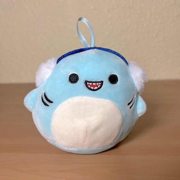 Squishmallows | Toys | Sharon The Christmas Shark Ornament 4 Nwot ...